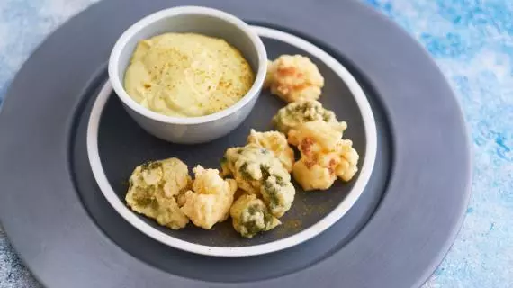 Cauliflower, broccoli, kari, resipi langkah demi langkah dengan foto