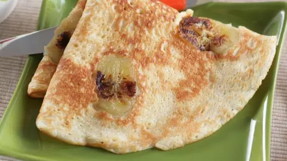 Pancake dengan posalir pisang, resep langkah demi langkah dengan foto