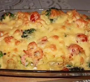 Casserole бо брокколи ва Шрегатҳо, дорухат қадам бо аксҳо