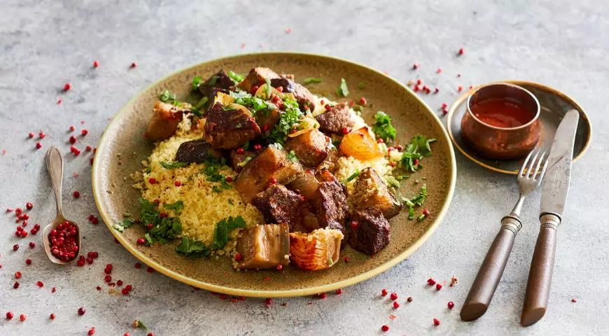 Aubergine mit Rindfleisch und Kimchi-Sauce