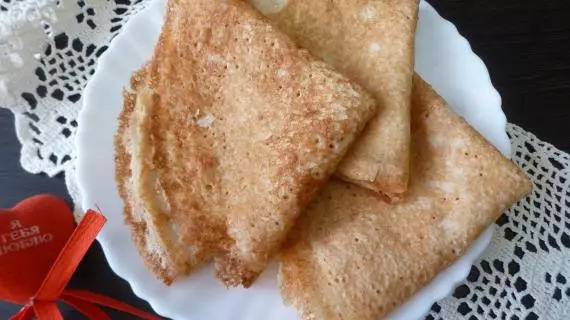 Panquecas burguesas com canela, receita passo a passo com fotos