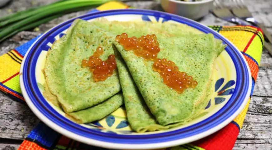 Gröna pannkakor med havregryn, steg-för-steg recept med foton