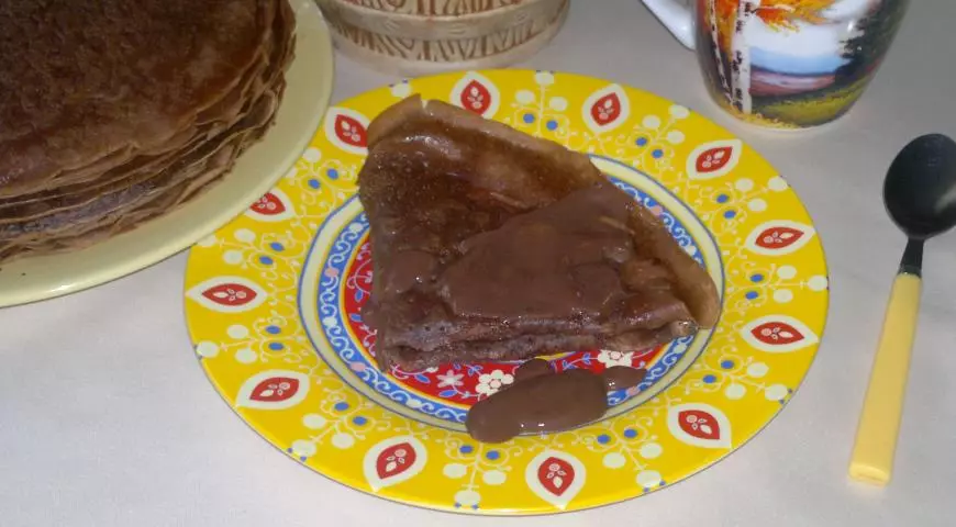 Duab Ua Noj Ua Noj: Chocolate pancakes nrog chocolate sauce, Kauj Ruam 10