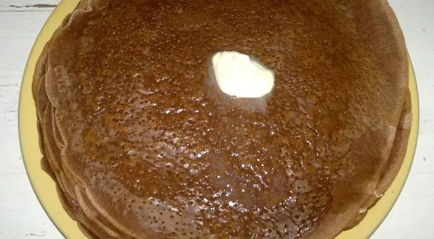 Duab Ua Noj Ua Noj: Chocolate pancakes nrog chocolate sauce, Kauj Ruam 5