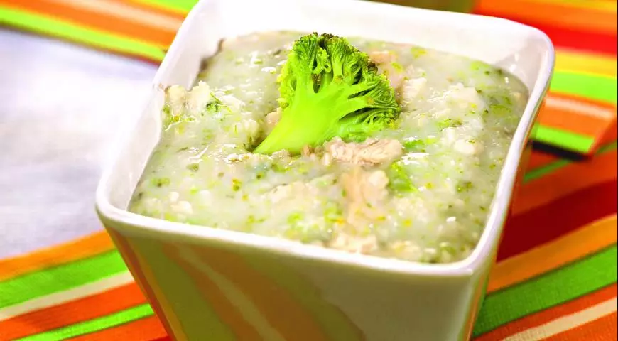 Porridge di riso con filetto di tacchino e broccoli, ricetta passo-passo con foto