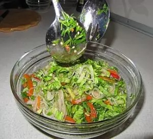 Ensalada con funce e cámara, receita paso a paso con fotos