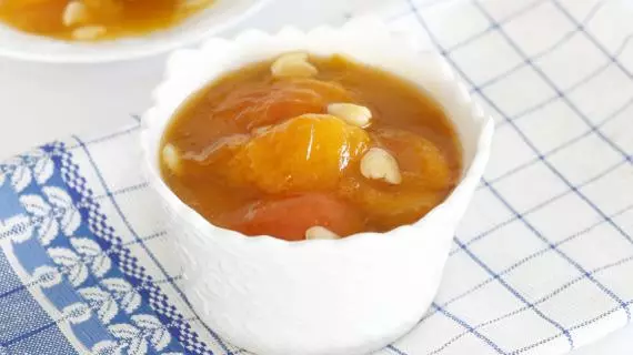 APRICOT JAM miaraka amin'ny NUCLOOLI, Recipe Dingana-dingana miaraka amin'ny sary