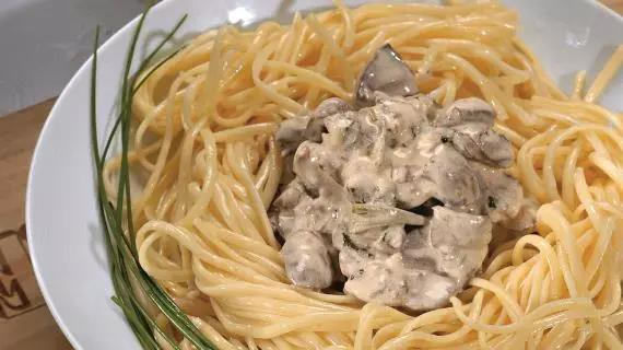 Linguine with chicken groats, step-by-step recipe with photos