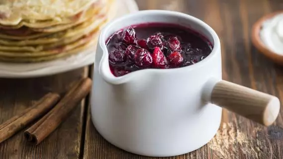 Cranberry sósa til pönnukökur, skref fyrir skref uppskrift með myndum