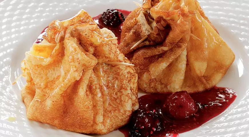 Pancakes Taljani bil-mascarpone u zalza tal-berry