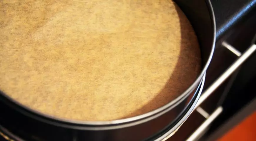 Preparare una forma per la cottura cheesecake