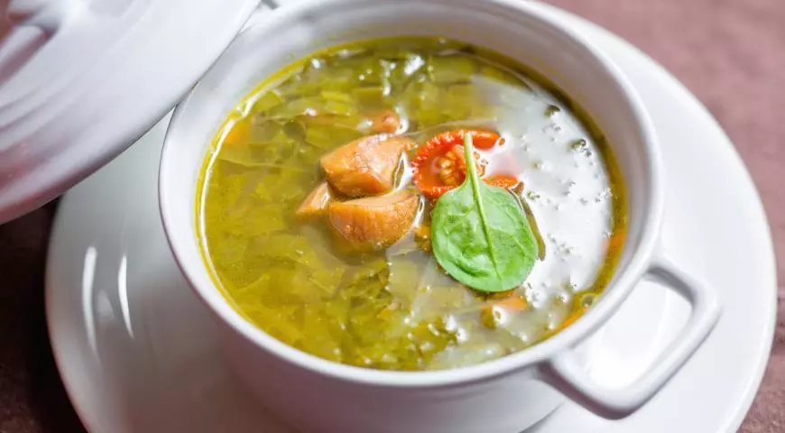 Sop van Sorrel met wit sampioene, stap-vir-stap resep met foto's