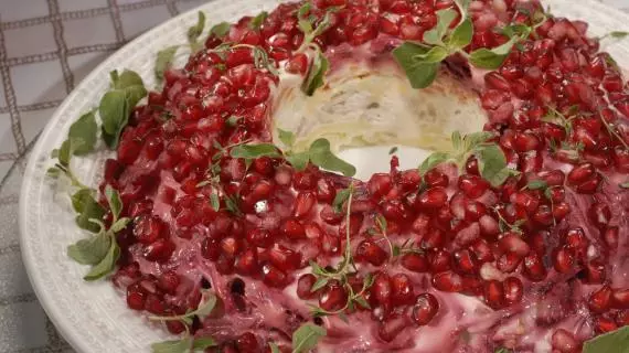 Salad Pomegranate Gelang klasik, resep langkah-langkah kanthi foto