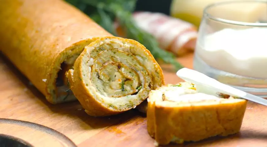 Stock Foto Kuhanje Recipe: Zucchini Roll s sirom in zelenjem, Številka koraka 6