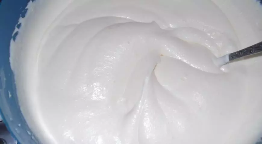 কেক জন্য ক্রিম এবং Yoghurt জেলি প্রস্তুত করুন