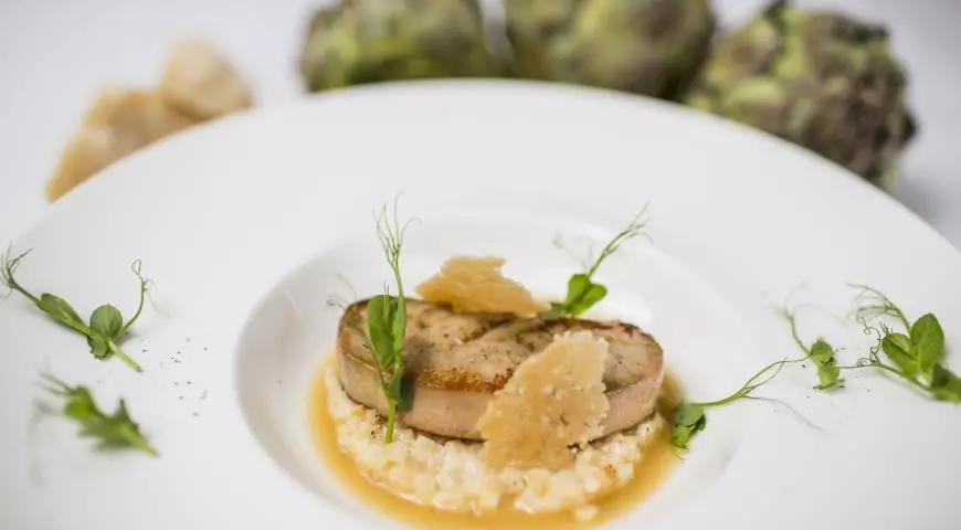 Risotto fra selleri med duck fua gra gram og bouillon