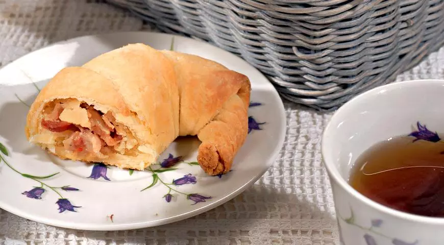 ရင်သားကင်ဆာနှင့်အတူ Croissants