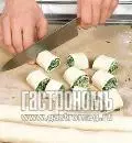 Stock Foto Cooking Recipe: Puff Rolls với Pho mát và Greens, Bước số 3