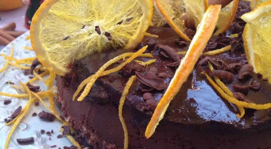 Cheesecake al cioccolato con chip arancioni