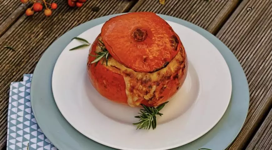 Pumpkin mbushur fasule dhe soje