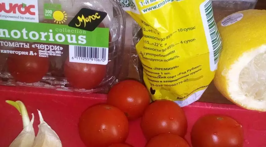 Фото пешерү рецепты: чия помидорлары һәм кызгылт батоль белән фарфалл интеграл, 2 нче адым