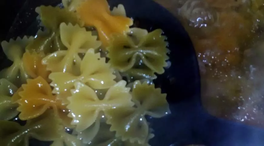 Фото пешерү рецепты: чия помидорлары һәм кызгылт касилле фраллы интеграл, 3 нче адым