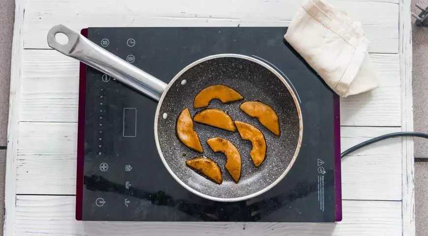 Stock foto Recepta de cuina: Risotto amb fondue de pera i formatge, número de pas 6