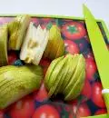 Cut pears for cake with thin plates