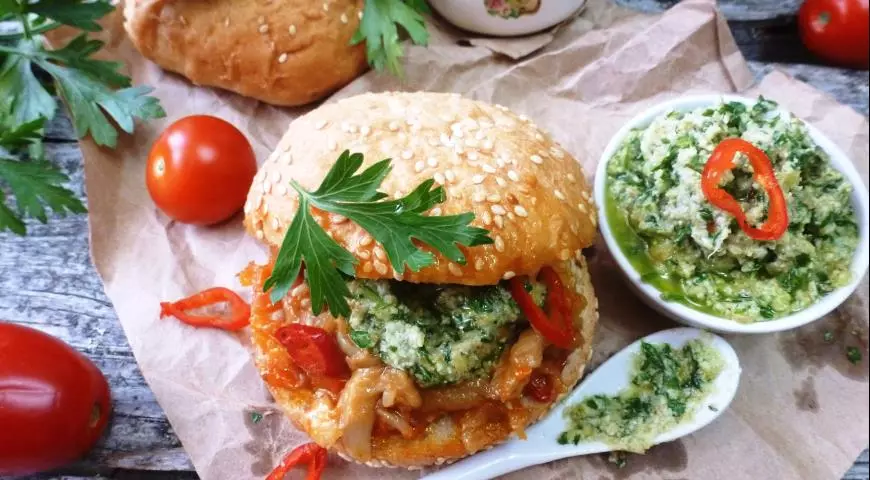 Lampredo miaraka amin'ny salsa salsa verde na sandwich florentine