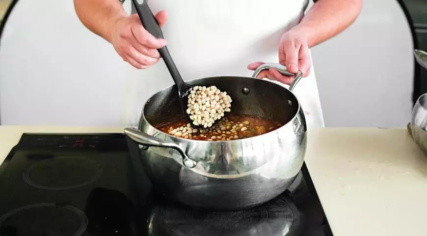 Foto de la preparación de una receta: un ragu de los bulltails, paso número 6