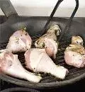 Stock Foto Recette de cuisson: Jambes de poulet avec chutney de framboise, étape numéro 3