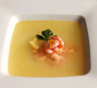 Fisk bouillon med rejer