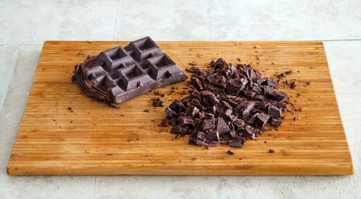 Foto kook resep: hoe om sjokolade te smelt, stap nommer 1