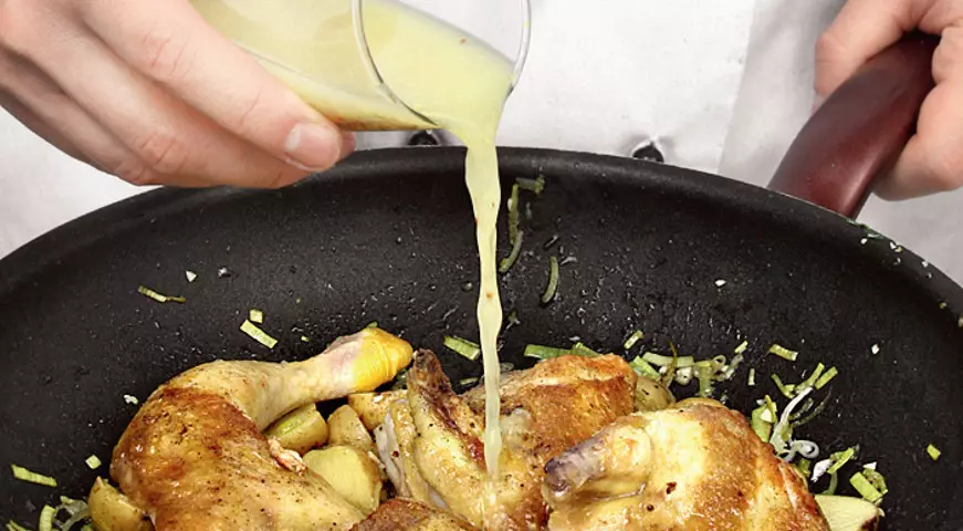 Saham Resep Memasak Foto: Ayam Musim Semi dengan Sayuran, Langkah Nomor 5
