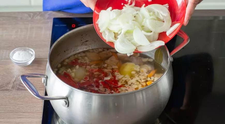 Karıştır, kartuşu indirin ve tatlı biber et suyuna, pompalanır.