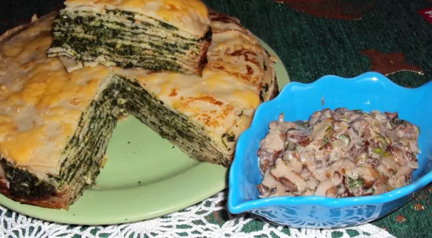 Палачинка торта со спанаќ и сос од печурки 3