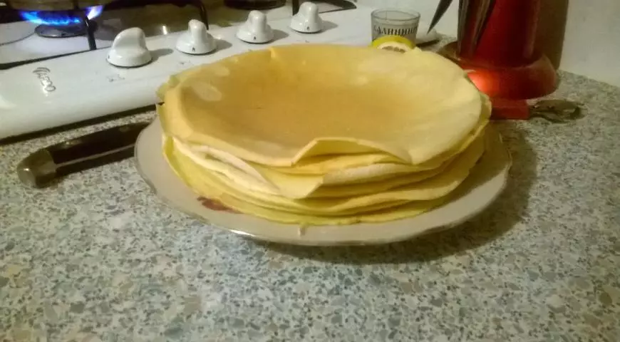 Gasa pancakes na cake