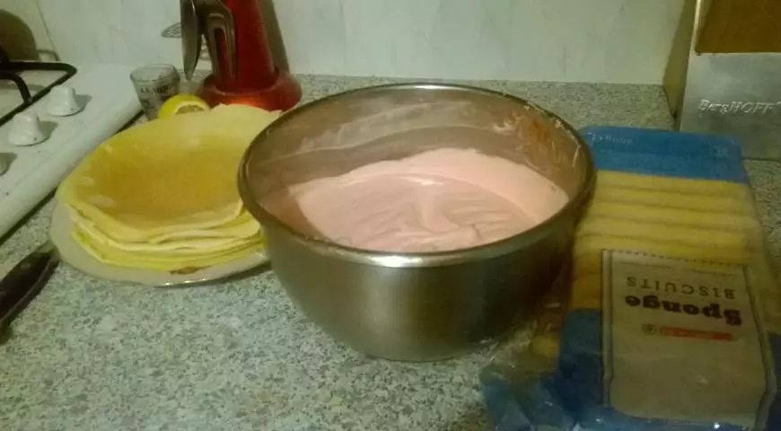 Crema de cuina per a un pastís de pancakes