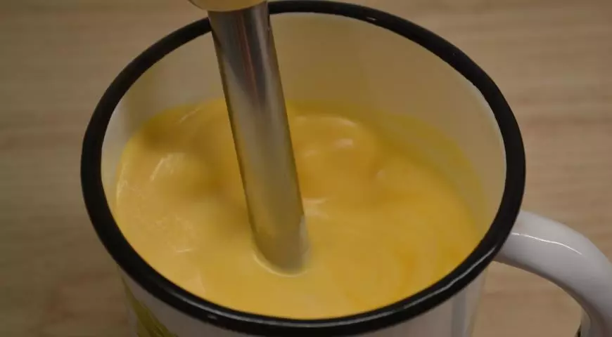 Whip cheese blender para sa sopas na may kalabasa