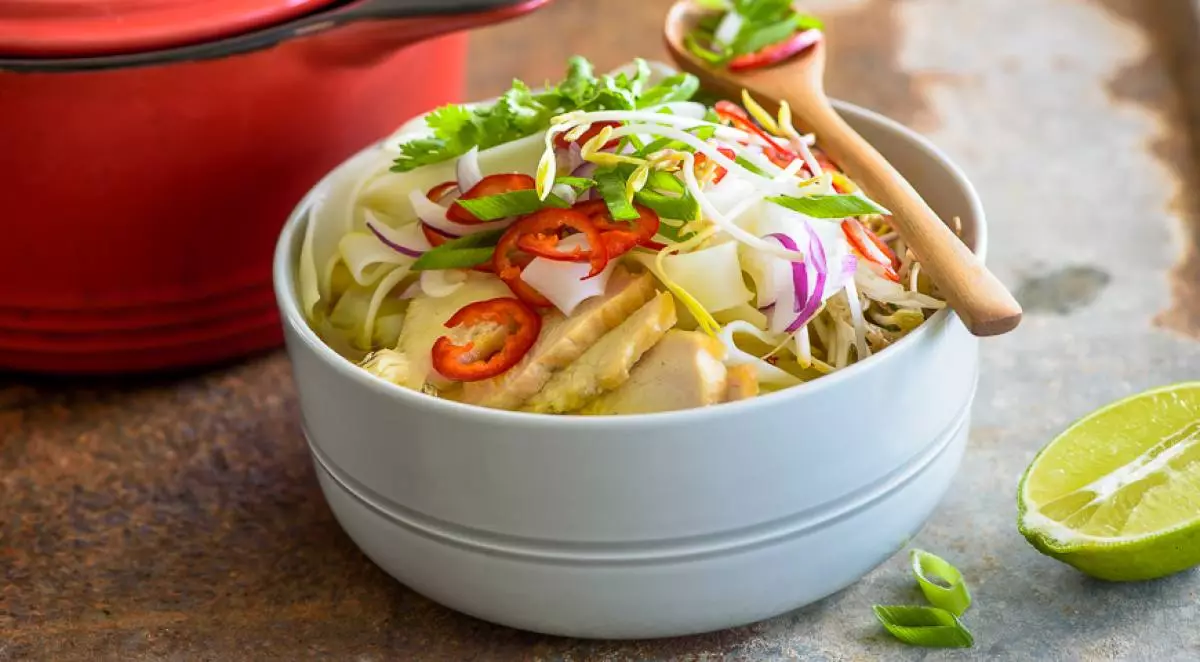 फू हे, व्हिएतनामी चिकन सूप रोपे सह