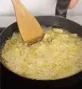 Stock foto cooking recipe: tortiela, omelet na may patatas at mushroom, step number 3