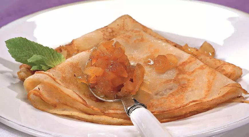 Li-packewheat li-pancakes tse nang le liapole