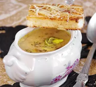 Low-Onion Soup.