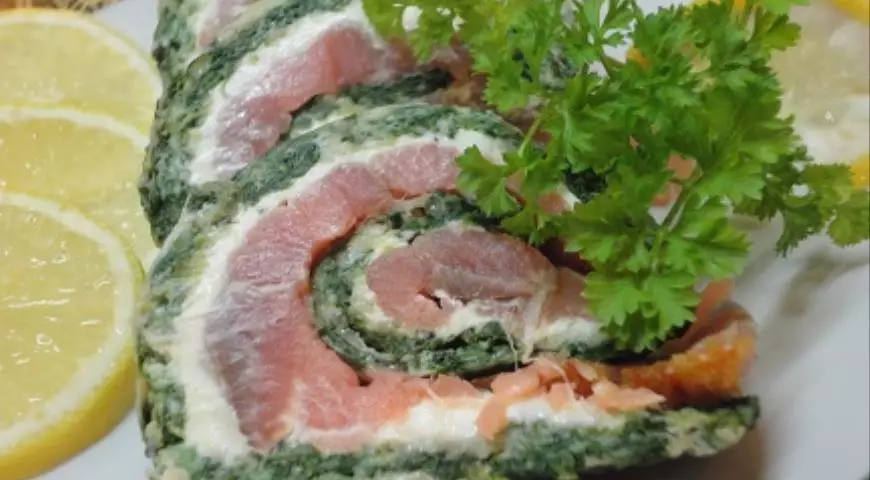 Stock Foto Cooking Recipe: Cuộn với cá hồi và rau xanh, bước số 6