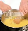 รูปถ่ายของการเตรียมสูตรอาหาร: Polenta กับมะเขือเทศและถั่วขั้นตอนที่ 2