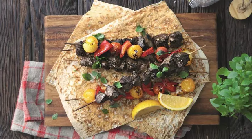 Ħaruf tal-kebabs tal-fwied