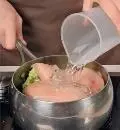 Fénykép a receptkészlet előkészítéséről: burgonya kasszus csirke és kukorica, 2. lépés