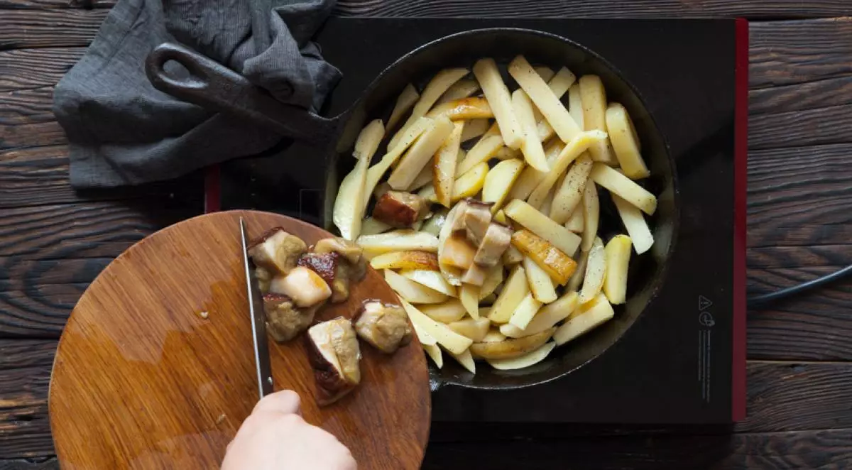 We gebruiken varkensvet om aardappelen te frituren 24428_11