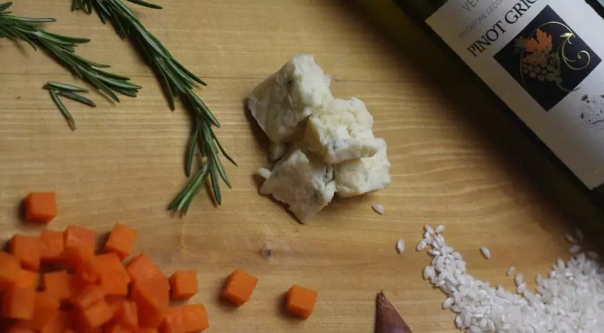 Főzés rizottó sütőtök és gorgonzola