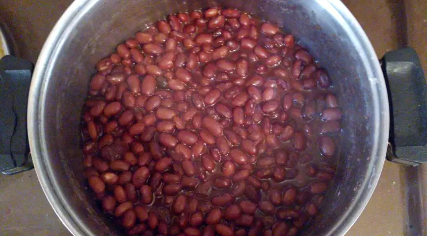 Bean for ლობიო boil სანამ მზადყოფნა